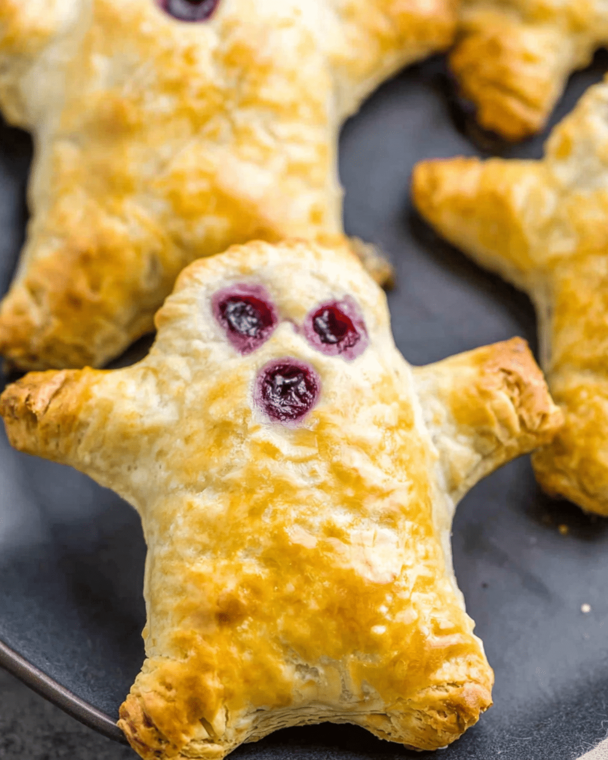 Vegan Blueberry Ghost Hand Pies – The Best Halloween Treat