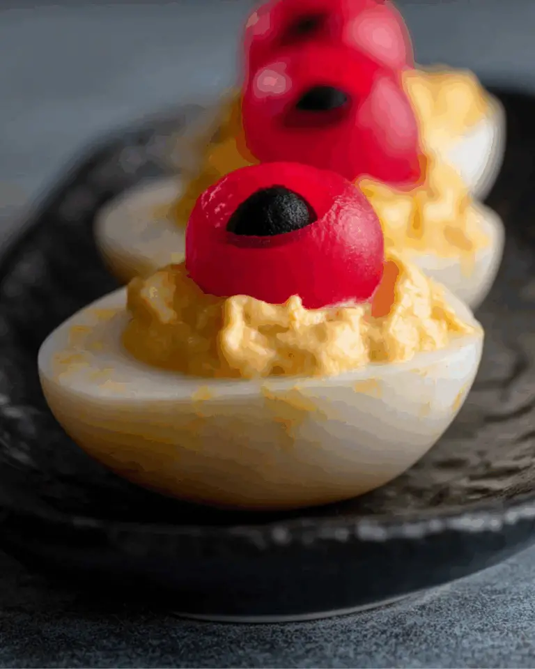 Eerie Eyeball Deviled Eggs – The Best Halloween Snack (2025)