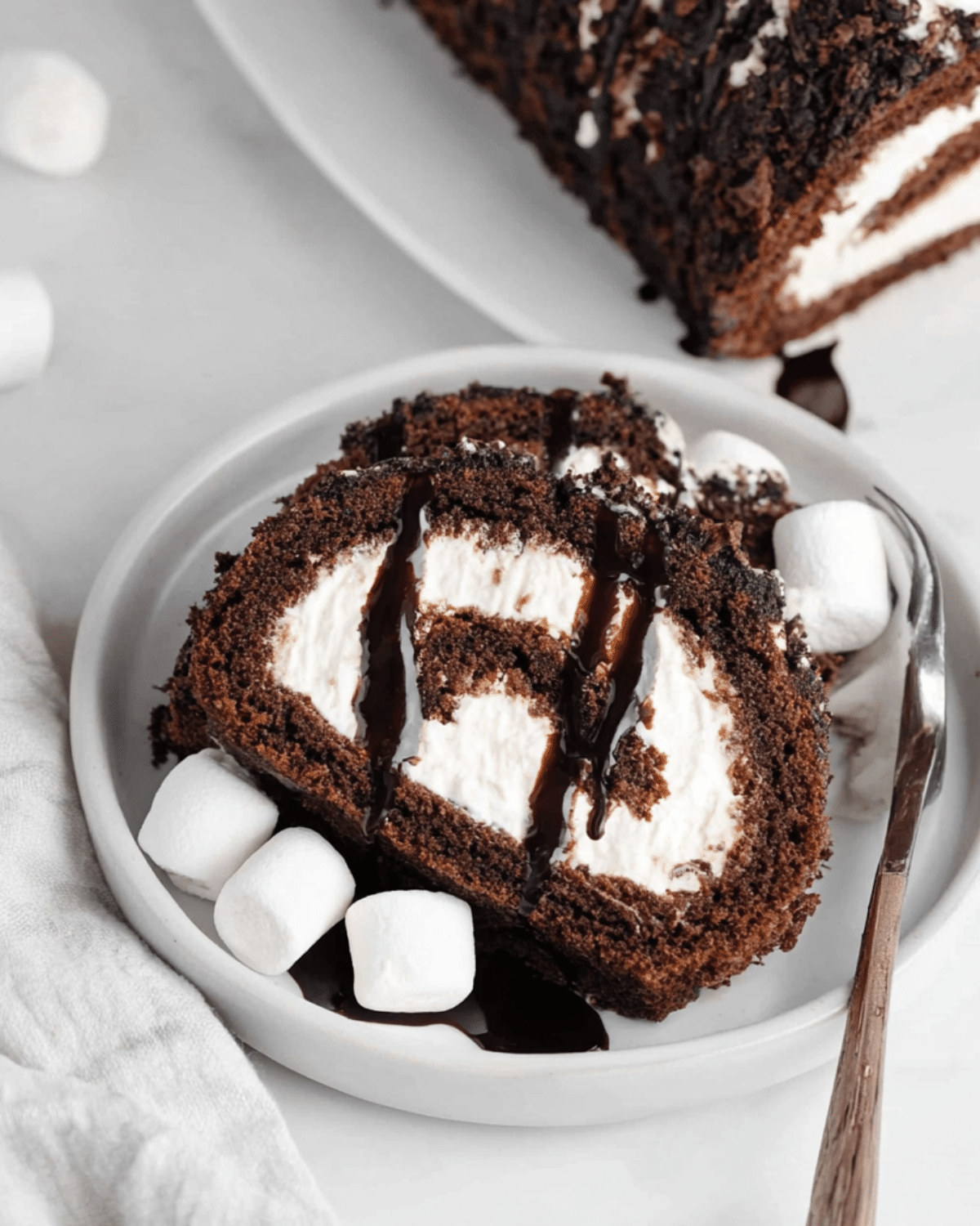 Hot Chocolate Roll Cake – The Best Cozy Treat (2025)