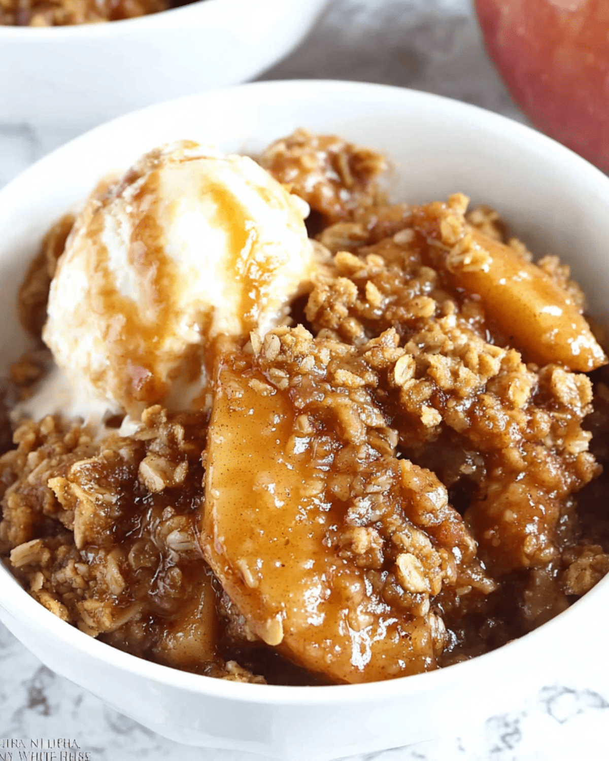 Apple Crisp Recipe – The Best Classic Fall Dessert (2025)
