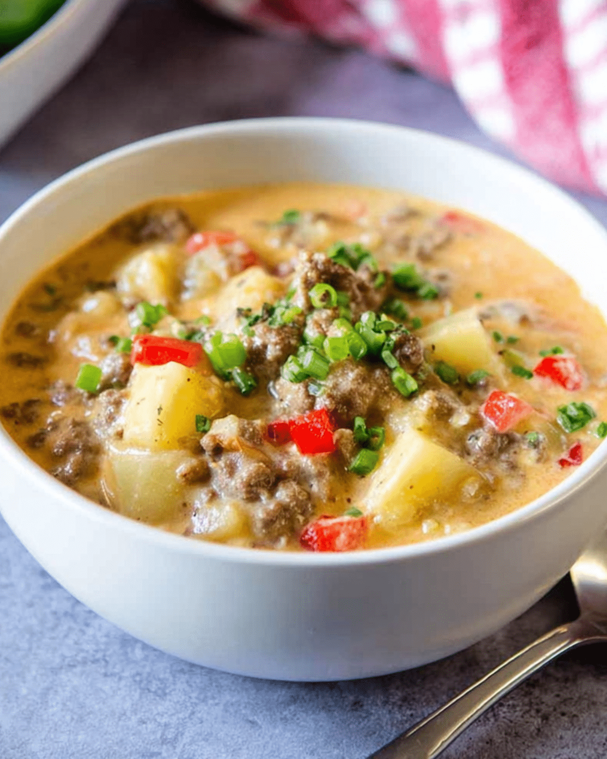 Potato Cheeseburger Soup – The Best Creamy Recipe (2026)